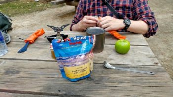 Backpacking Lunch Ideas: Essential Tips and Beginners Guide